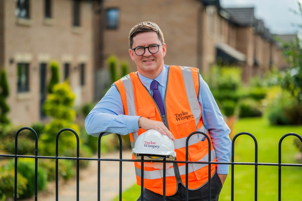 West Craigs ‧ New homes in Maybury ‧ Taylor Wimpey