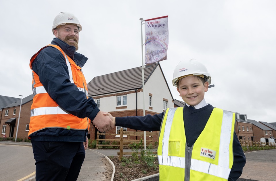 Sanders View at Perryfields ‧ New homes in Bromsgrove ‧ Taylor Wimpey