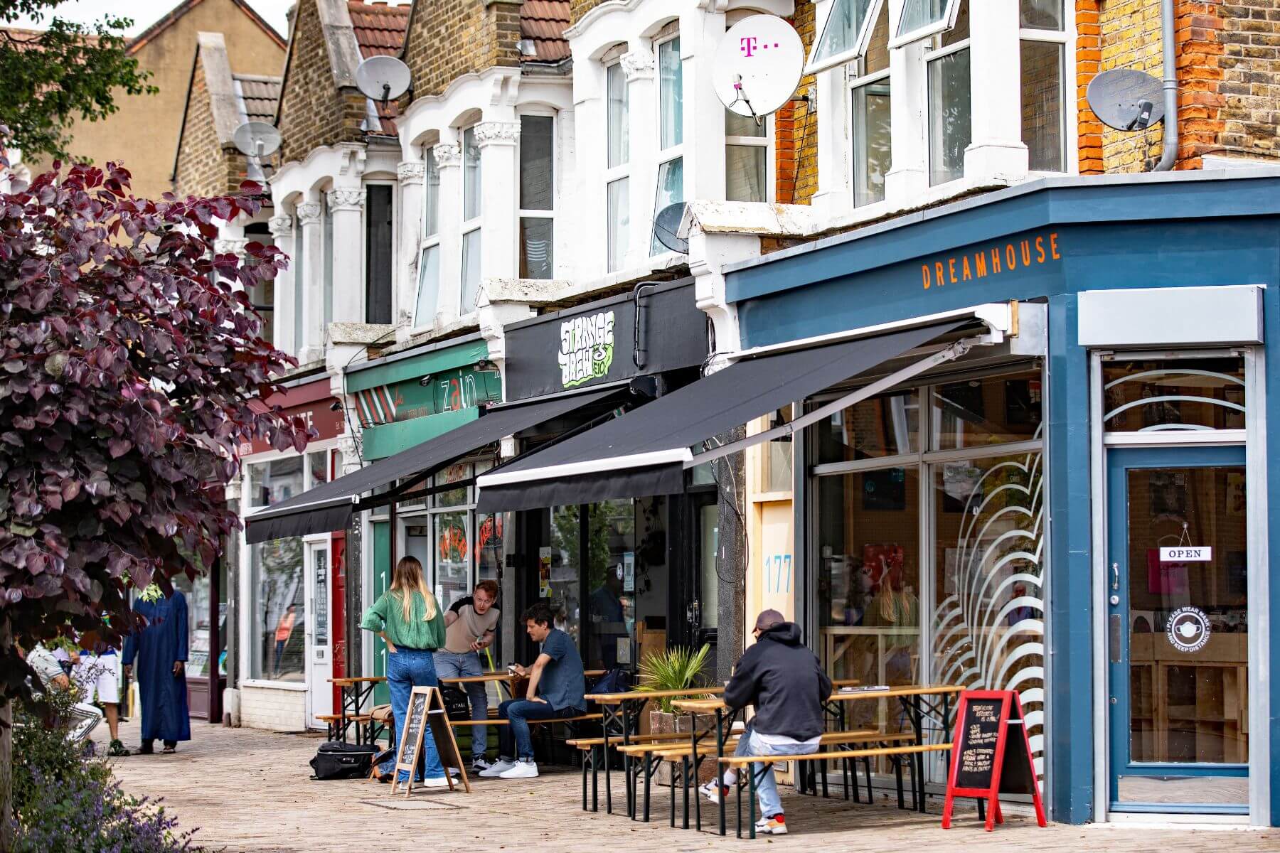 Plot 121 at Coronation Square in Leyton ‧ Taylor Wimpey