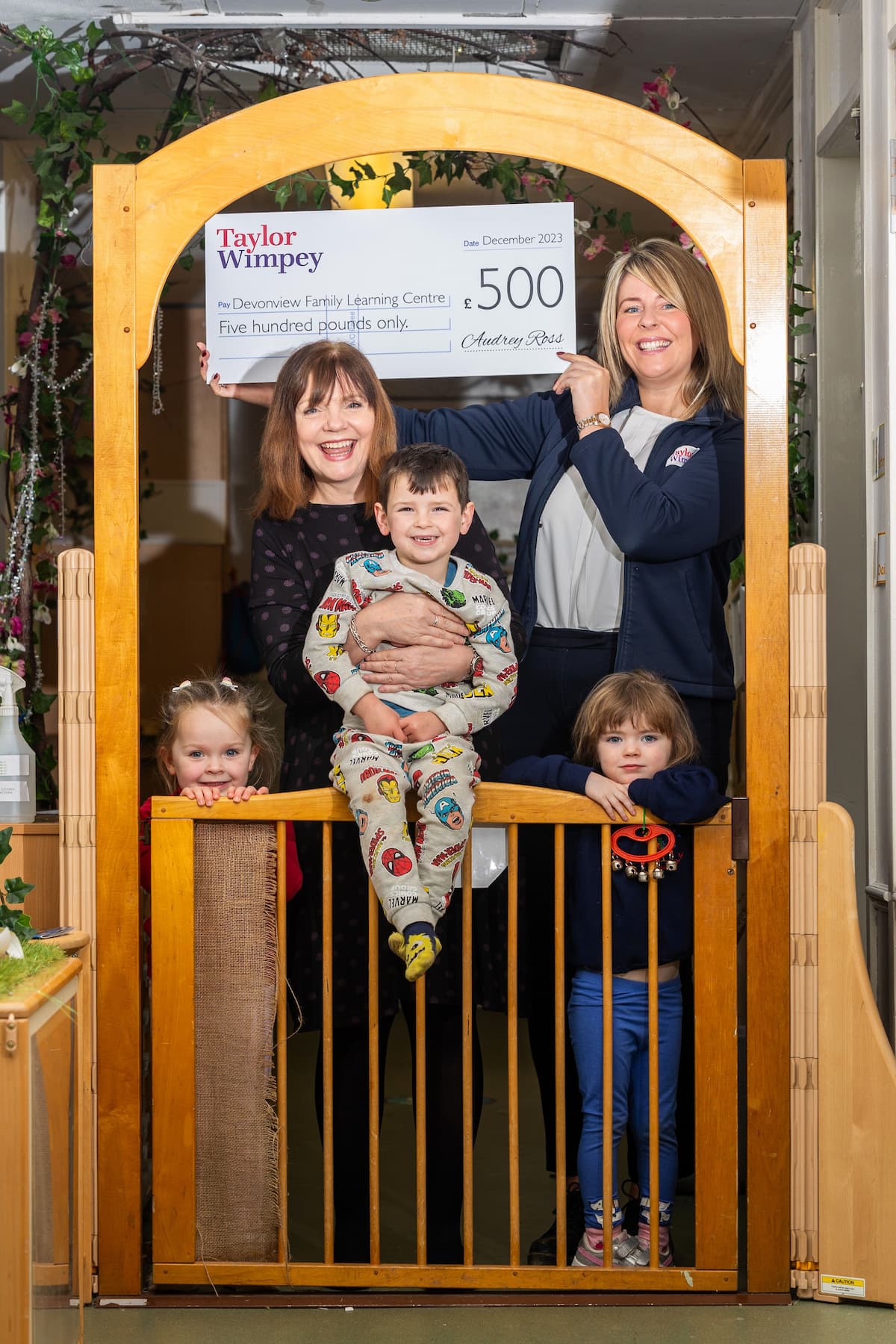 We give Devonview Family Learning Centre a funding boost ‧ Taylor Wimpey