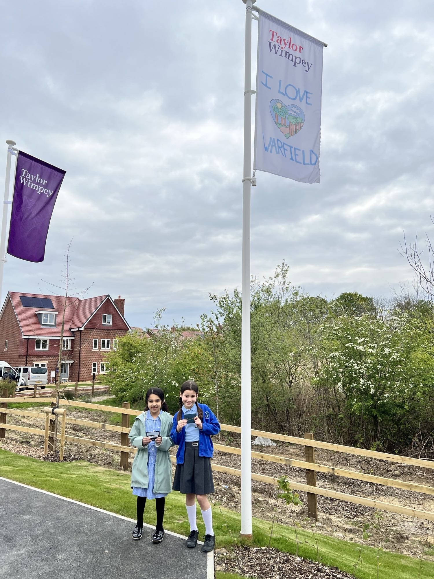 Warfield school pupils design flag for our new development ‧ Taylor Wimpey