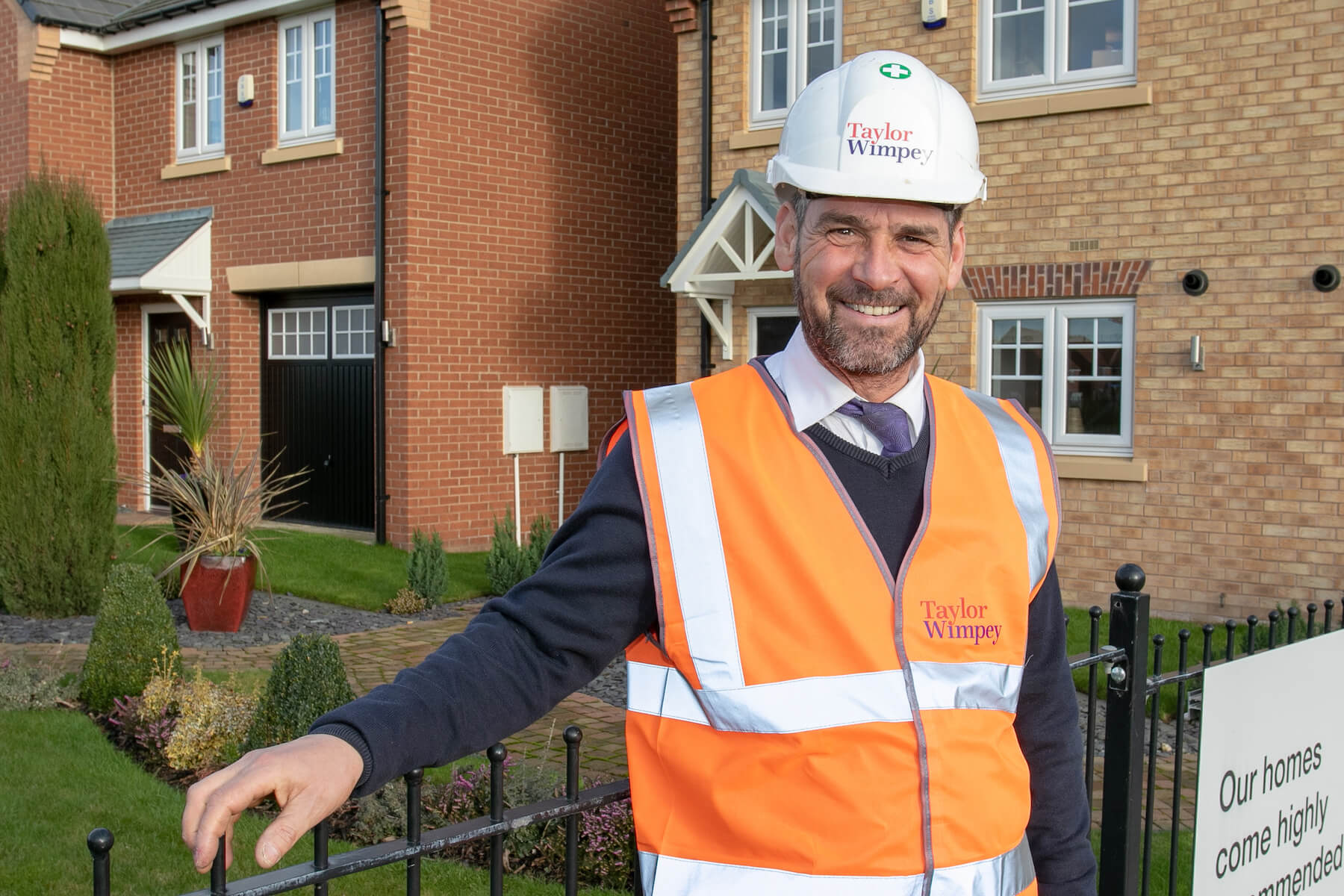Thirsk site manager awarded for home building excellence ‧ Taylor Wimpey