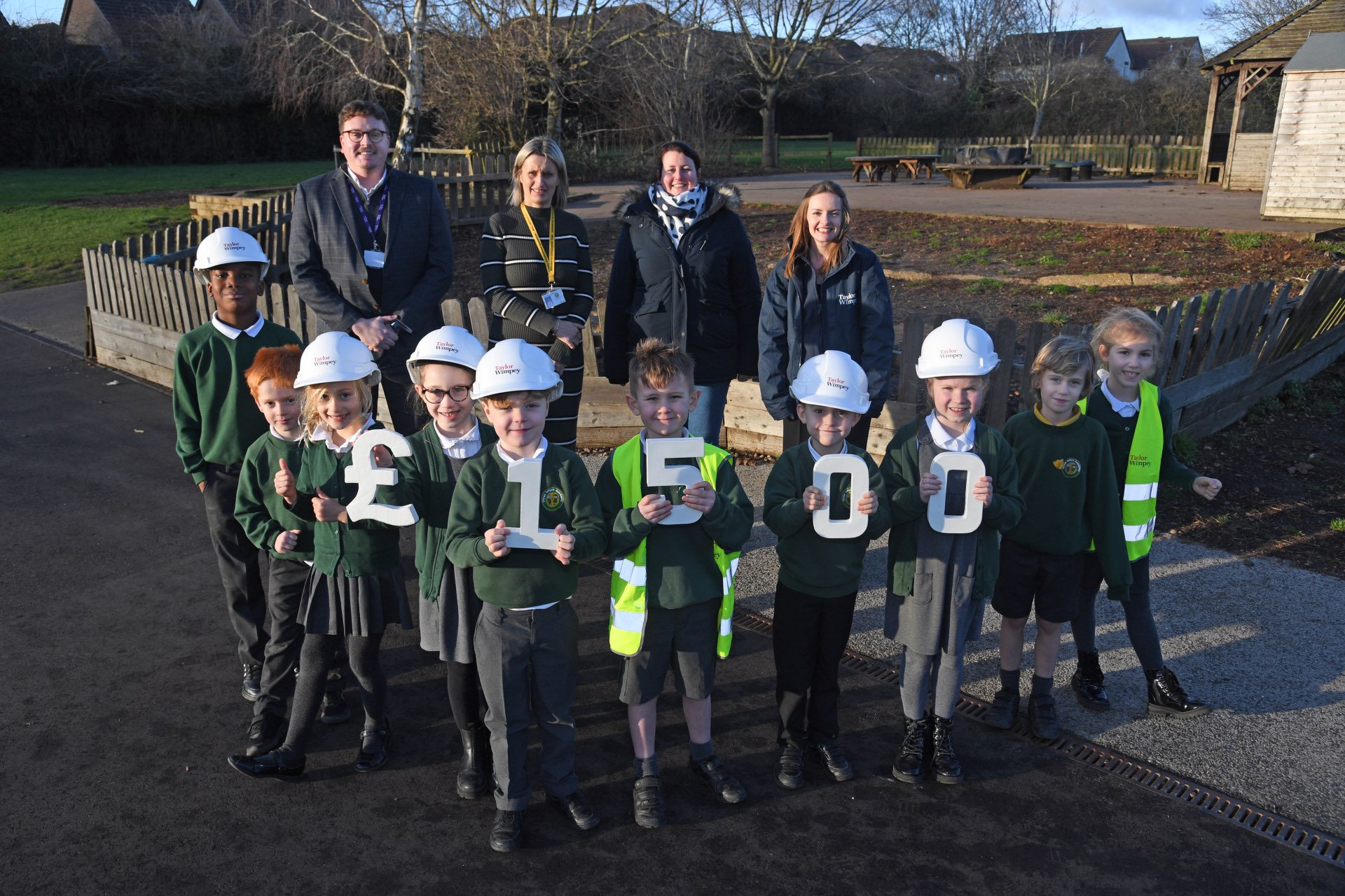 We give Olney School's fundraising a boost ‧ Taylor Wimpey