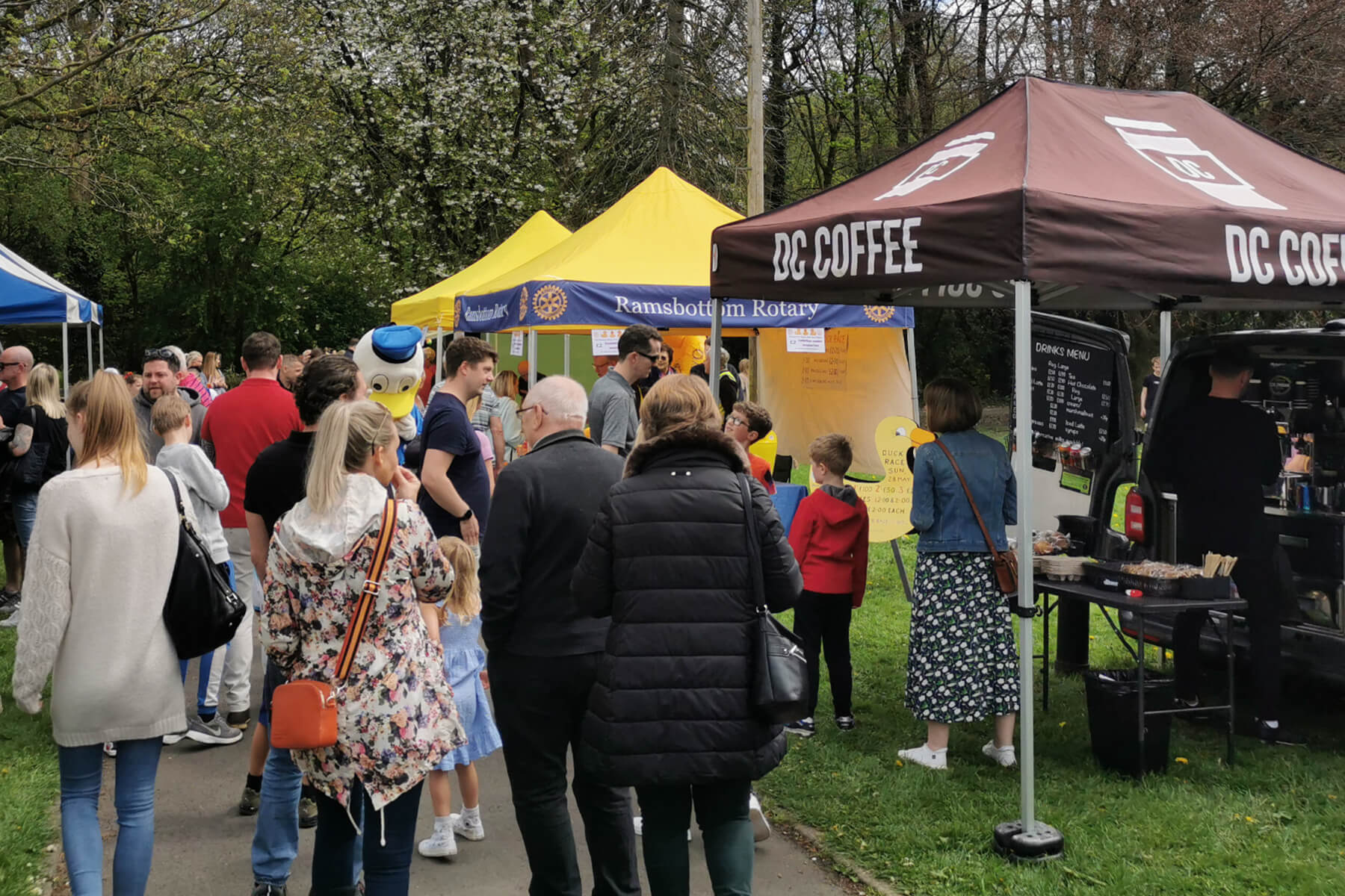 We support Nuttall Park Coronation event ‧ Taylor Wimpey