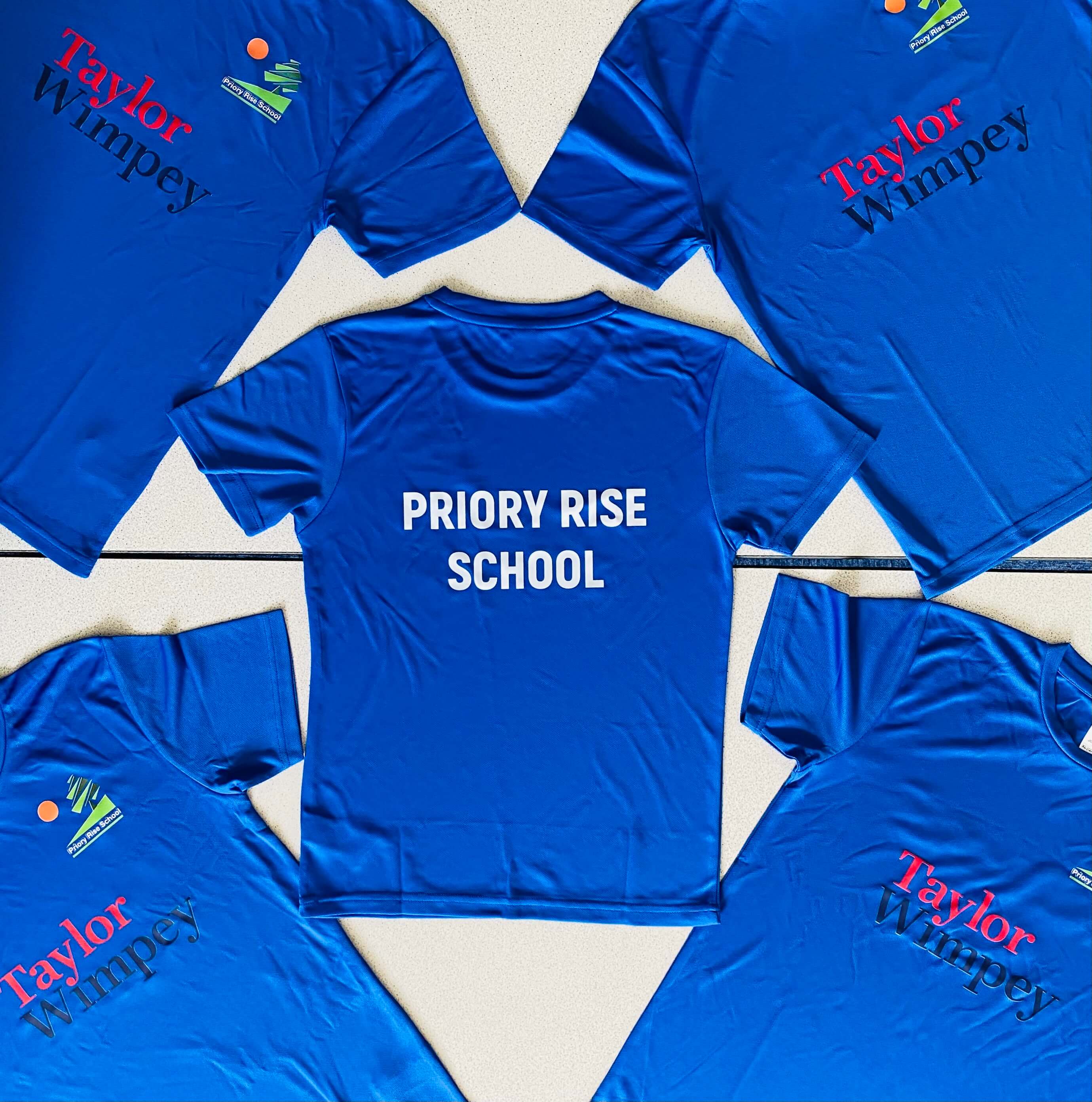 We support Priory Rise School with new sports kit ‧ Taylor Wimpey