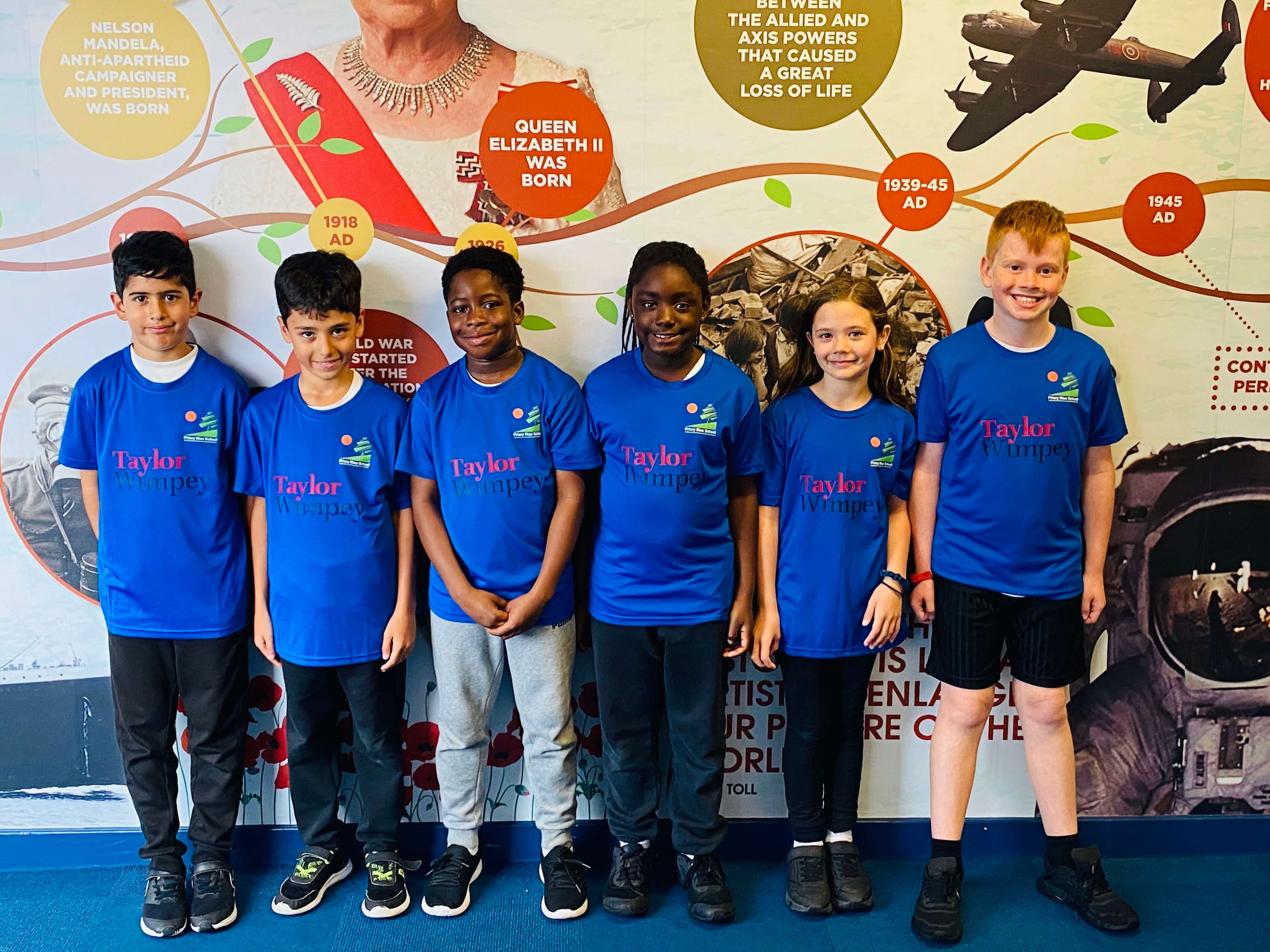 We support Priory Rise School with new sports kit ‧ Taylor Wimpey